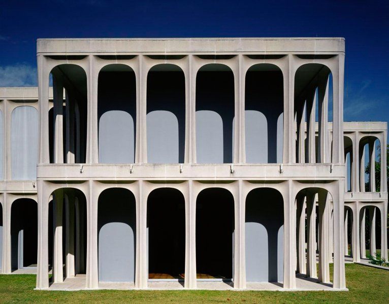 Todd Eberle, la fotografía entre el cielo y la arquitectura - LIBROS ...