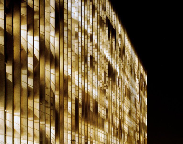Todd Eberle, la fotografía entre el cielo y la arquitectura - LIBROS ...