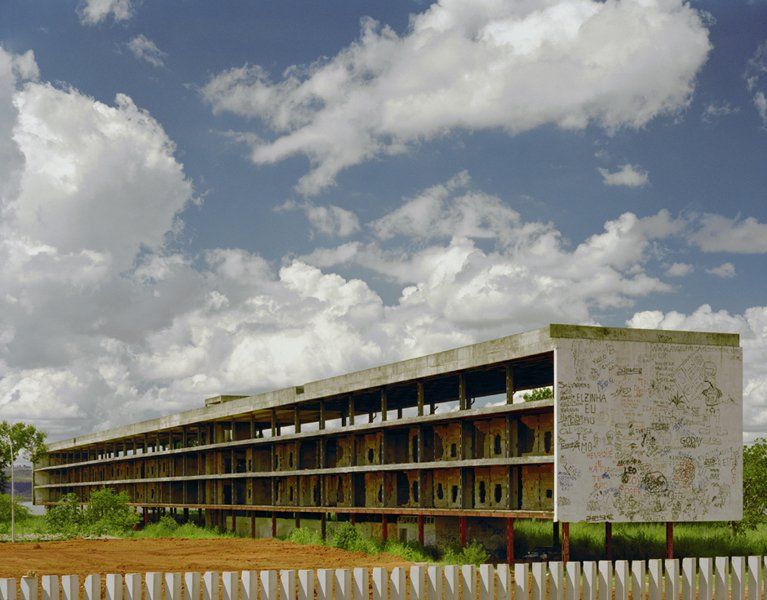 Todd Eberle, la fotografía entre el cielo y la arquitectura - LIBROS ...
