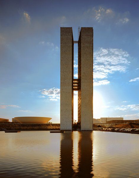 Todd Eberle, la fotografía entre el cielo y la arquitectura - LIBROS ...