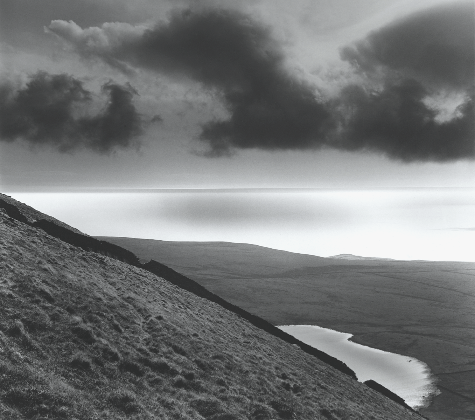 Fay Godwin, bajo los cielos turbulentos de la campiña inglesa - LIBROS ...